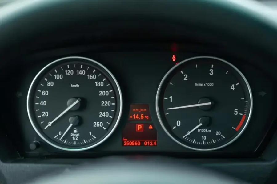 Черный БМВ Х5 2011 в Лиепая, объемом двигателя 3.00 л и пробегом 251 тыс. км за 13850 €, фото 13 на AUTOMOTO.COM.LV