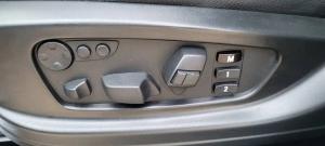 Black BMW X5 2011 in Riga, with an engine capacity of 3.00 L and mileage of 313 thousand km for 11900 €, photo 18 on AUTOMOTO.COM.LV