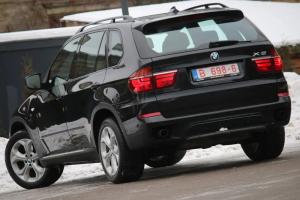 Black BMW X5 2011 in Riga, with an engine capacity of 3.00 L and mileage of 265 thousand km for 11690 €, photo 6 on AUTOMOTO.COM.LV