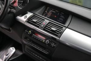 Black BMW X5 2011 in Riga, with an engine capacity of 3.00 L and mileage of 265 thousand km for 11690 €, photo 16 on AUTOMOTO.COM.LV