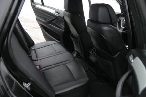 Black BMW X5 2011 in Riga, with an engine capacity of 3.00 L and mileage of 265 thousand km for 11690 €, photo 20 on AUTOMOTO.COM.LV