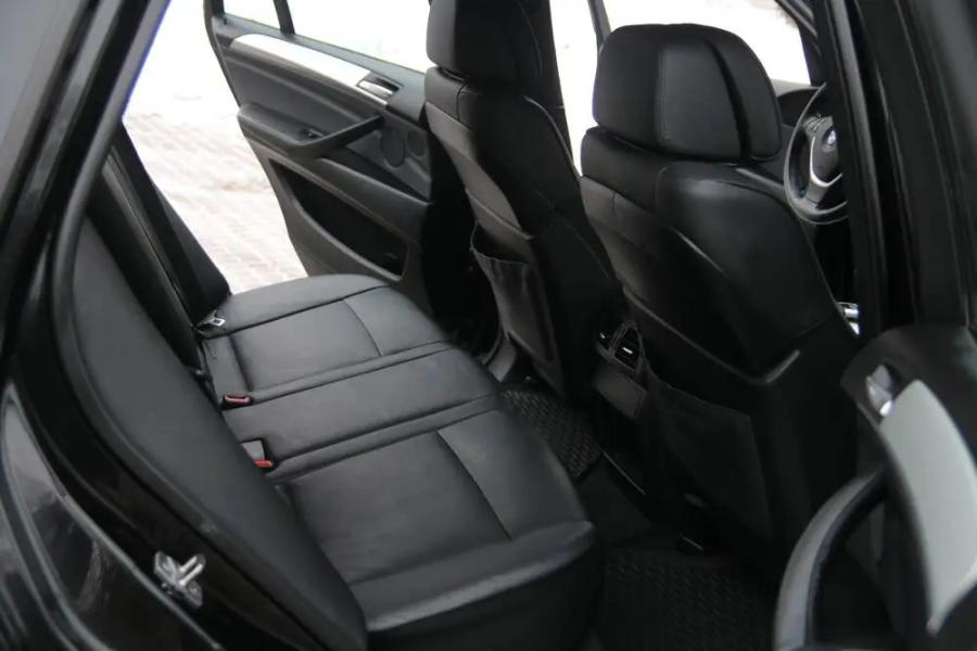 Black BMW X5 2011 in Riga, with an engine capacity of 3.00 L and mileage of 265 thousand km for 11690 €, photo 20 on AUTOMOTO.COM.LV