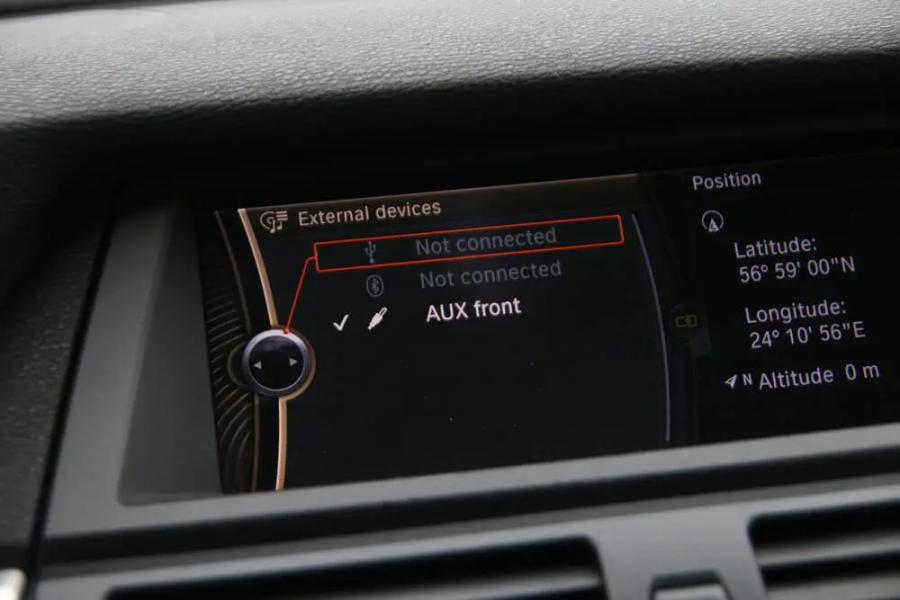 Black BMW X5 2011 in Riga, with an engine capacity of 3.00 L and mileage of 265 thousand km for 11690 €, photo 33 on AUTOMOTO.COM.LV