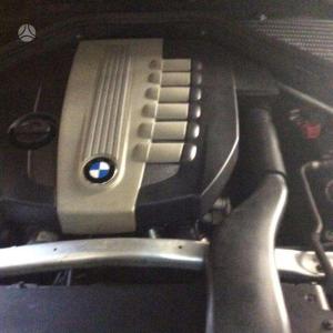 Black BMW X5 2011 in Vilnius, with an engine capacity of 3.00 L and mileage of 166 thousand km for 12000 €, photo 17 on AUTOMOTO.COM.LV