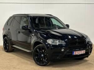 Black BMW X5 2011 in Jurmala, with an engine capacity of 3.00 L and mileage of 275 thousand km for 15450 €, photo 3 on AUTOMOTO.COM.LV