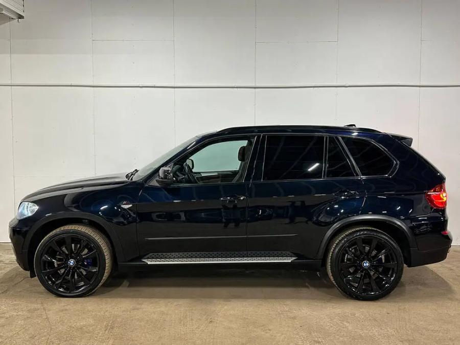 Black BMW X5 2011 in Jurmala, with an engine capacity of 3.00 L and mileage of 275 thousand km for 15450 €, photo 5 on AUTOMOTO.COM.LV