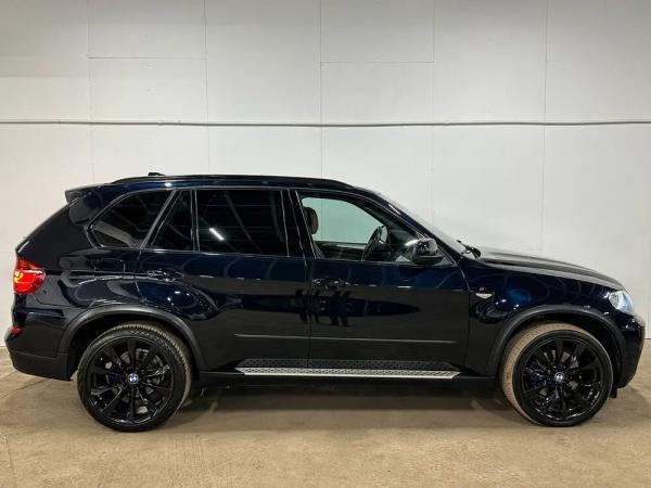 Melns BMW X5 2011 Jūrmala, ar dzinēja tilpumu 3.00 L un nobraukumu 275 tūkst. km par 15450 €, foto 7 vietnē AUTOMOTO.COM.LV