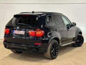 Black BMW X5 2011 in Jurmala, with an engine capacity of 3.00 L and mileage of 275 thousand km for 15450 €, photo 13 on AUTOMOTO.COM.LV