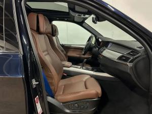 Black BMW X5 2011 in Jurmala, with an engine capacity of 3.00 L and mileage of 275 thousand km for 15450 €, photo 23 on AUTOMOTO.COM.LV