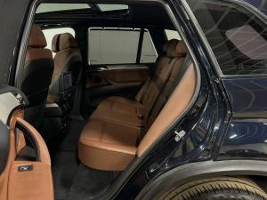 Black BMW X5 2011 in Jurmala, with an engine capacity of 3.00 L and mileage of 275 thousand km for 15450 €, photo 25 on AUTOMOTO.COM.LV