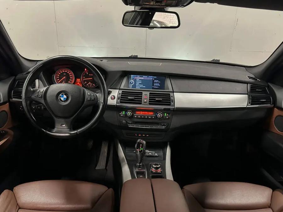Black BMW X5 2011 in Jurmala, with an engine capacity of 3.00 L and mileage of 275 thousand km for 15450 €, photo 31 on AUTOMOTO.COM.LV