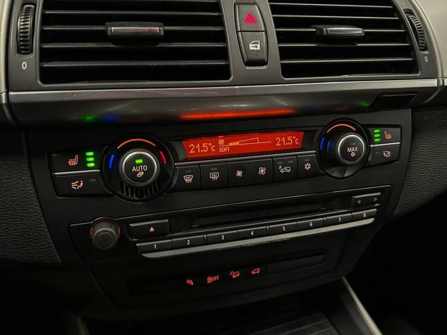 Black BMW X5 2011 in Jurmala, with an engine capacity of 3.00 L and mileage of 275 thousand km for 15450 €, photo 32 on AUTOMOTO.COM.LV