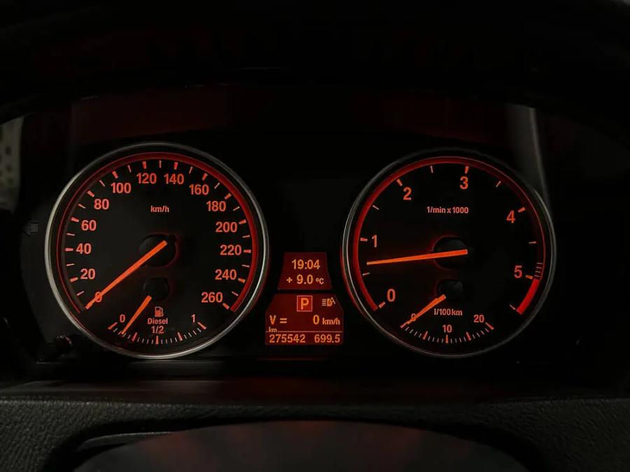 Black BMW X5 2011 in Jurmala, with an engine capacity of 3.00 L and mileage of 275 thousand km for 15450 €, photo 43 on AUTOMOTO.COM.LV