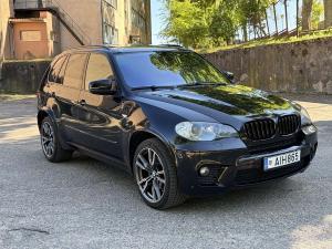 Black BMW X5 2011 in Telschi, with an engine capacity of 3.00 L and mileage of 330 thousand km for 10800 €, photo 5 on AUTOMOTO.COM.LV