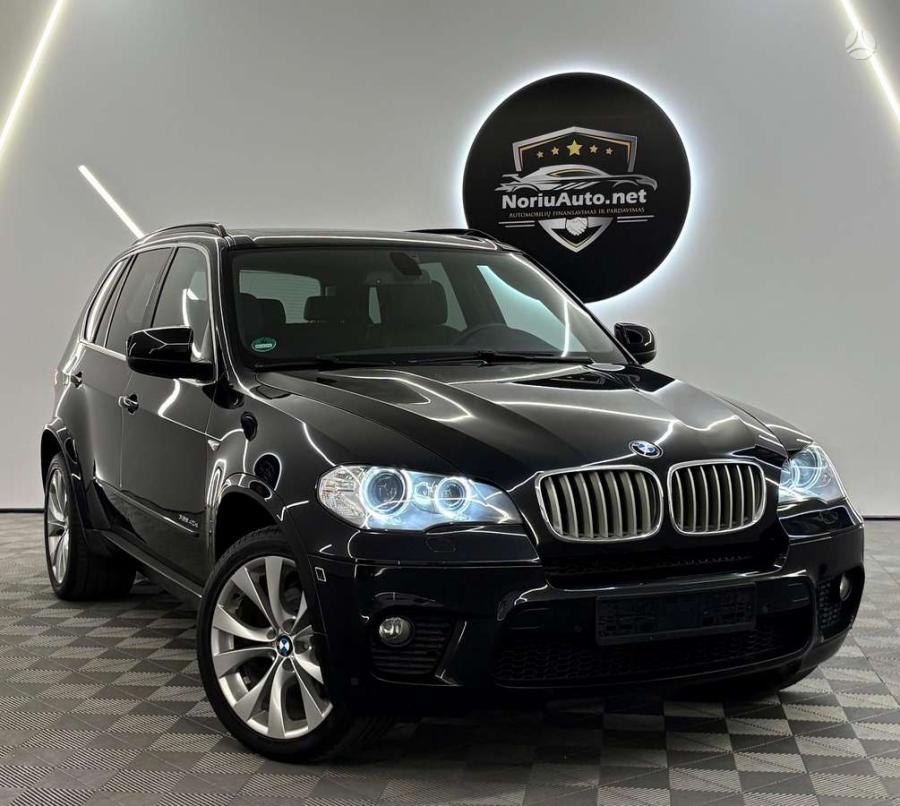 Black BMW X5 2011 in Marijampole, with an engine capacity of 2.99 L and mileage of 250 thousand km for 12450 €, photo 1 on AUTOMOTO.COM.LV