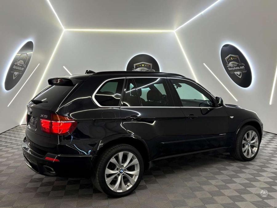 Black BMW X5 2011 in Marijampole, with an engine capacity of 2.99 L and mileage of 250 thousand km for 12450 €, photo 26 on AUTOMOTO.COM.LV