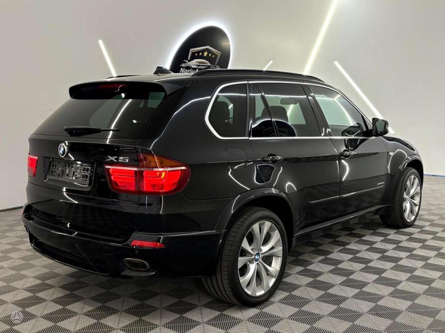 Black BMW X5 2011 in Marijampole, with an engine capacity of 2.99 L and mileage of 250 thousand km for 12450 €, photo 27 on AUTOMOTO.COM.LV