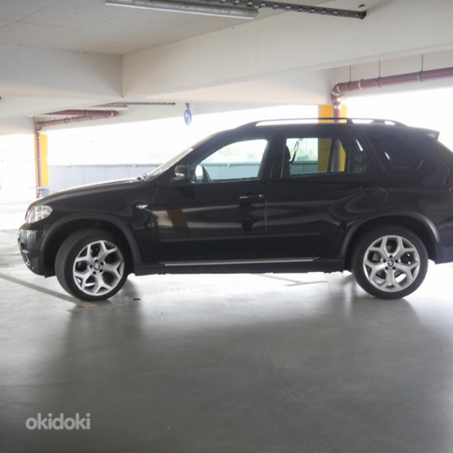 Melns BMW X5 2011 Narva, ar dzinēja tilpumu 3.00 L un nobraukumu 245 tūkst. km par 11500 €, foto 1 vietnē AUTOMOTO.COM.LV