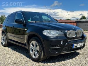 Black BMW X5 2011 in Riga, with an engine capacity of 3.00 L and mileage of 282 thousand km for 12000 €, photo  on AUTOMOTO.COM.LV
