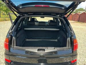 Black BMW X5 2011 in Riga, with an engine capacity of 3.00 L and mileage of 282 thousand km for 12000 €, photo 20 on AUTOMOTO.COM.LV