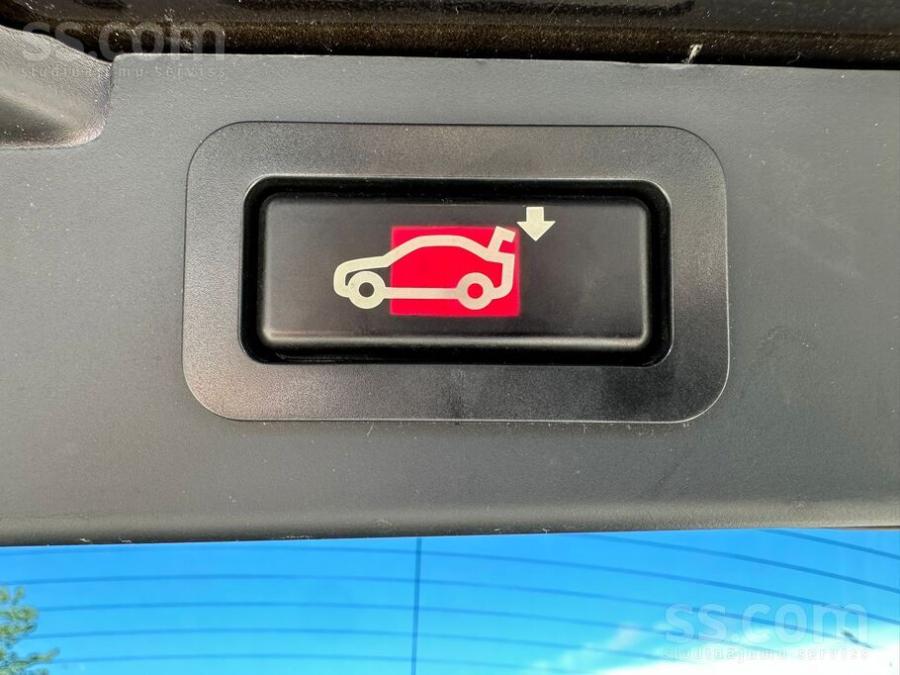 Black BMW X5 2011 in Riga, with an engine capacity of 3.00 L and mileage of 282 thousand km for 12000 €, photo 22 on AUTOMOTO.COM.LV