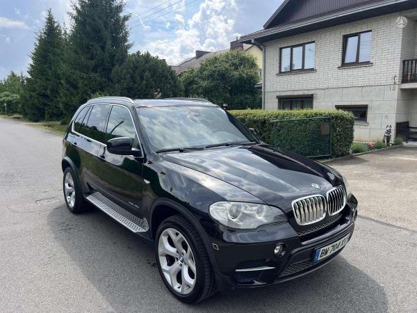 Black BMW X5 2011 in Kaunas, with an engine capacity of 2.99 L and mileage of 260 thousand km for 11950 €, photo 10 on AUTOMOTO.COM.LV