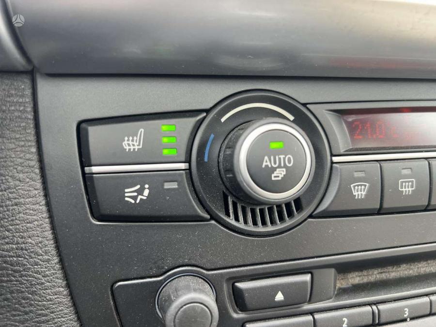 Черный БМВ Х5 2011 в Каунас, объемом двигателя 2.99 л и пробегом 260 тыс. км за 11950 €, фото 24 на AUTOMOTO.COM.LV