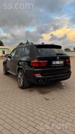 Melns BMW X5 2011 Kuldīga, ar dzinēja tilpumu 3.00 L un nobraukumu 0 tūkst. km par 10199 €, foto 6 vietnē AUTOMOTO.COM.LV