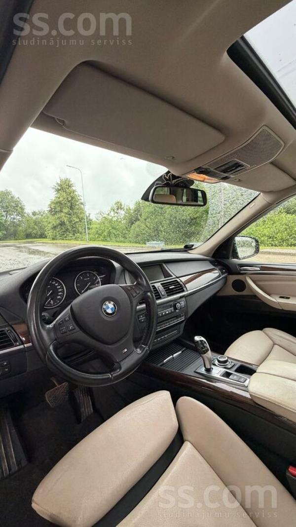 Melns BMW X5 2011 Kuldīga, ar dzinēja tilpumu 3.00 L un nobraukumu 0 tūkst. km par 10199 €, foto 8 vietnē AUTOMOTO.COM.LV