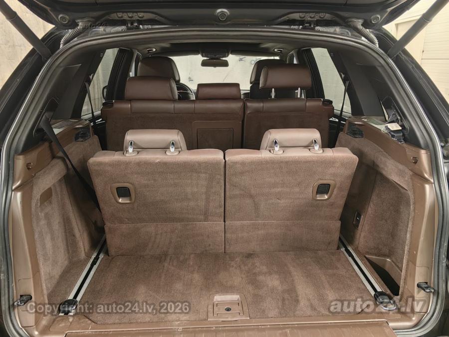 Melns BMW X5 2011 Viljandi, ar dzinēja tilpumu 3.00 L un nobraukumu 234 tūkst. km par 15490 €, foto 20 vietnē AUTOMOTO.COM.LV
