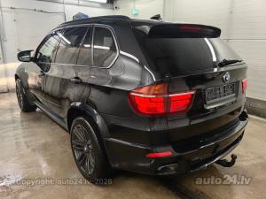 Melns BMW X5 2011 Viljandi, ar dzinēja tilpumu 3.00 L un nobraukumu 234 tūkst. km par 15490 €, foto 22 vietnē AUTOMOTO.COM.LV