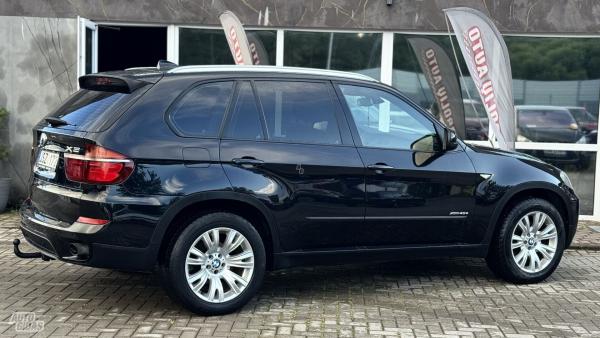 Melns BMW X5 2011 Radviliškis, ar dzinēja tilpumu 3.00 L un nobraukumu 366 tūkst. km par 10250 €, foto 7 vietnē AUTOMOTO.COM.LV
