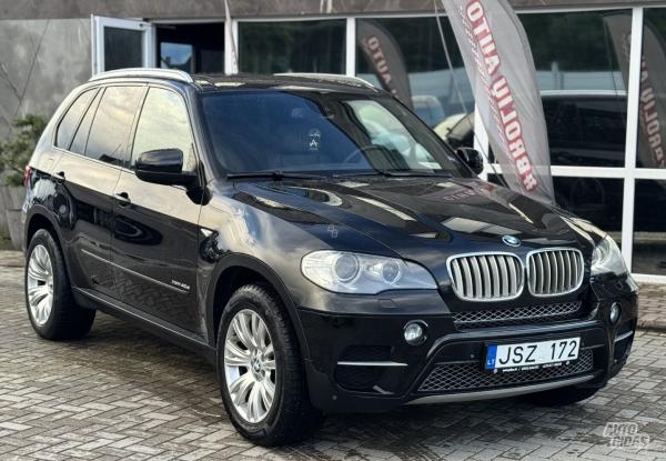 Black BMW X5 2011 in Radviliskis, with an engine capacity of 3.00 L and mileage of 366 thousand km for 10250 €, photo 6 on AUTOMOTO.COM.LV