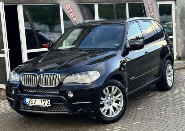 Black BMW X5 2011 in Radviliskis, with an engine capacity of 3.00 L and mileage of 366 thousand km for 10250 €, photo 2 on AUTOMOTO.COM.LV