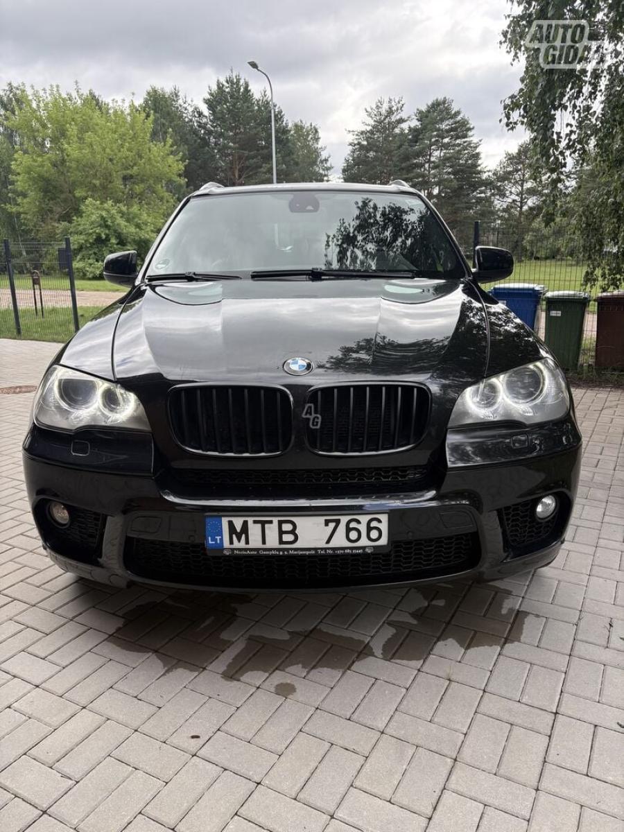 Black BMW X5 2011 in Druskininkai, with an engine capacity of 3.00 L and mileage of 233 thousand km for 12500 €, photo 8 on AUTOMOTO.COM.LV