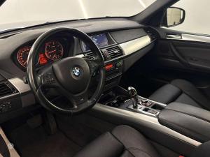 Black BMW X5 2011 in Marijampole, with an engine capacity of 2.99 L and mileage of 268 thousand km for 10999 €, photo 3 on AUTOMOTO.COM.LV