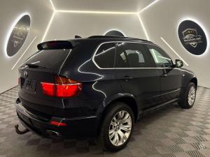 Black BMW X5 2011 in Marijampole, with an engine capacity of 2.99 L and mileage of 268 thousand km for 10999 €, photo 6 on AUTOMOTO.COM.LV