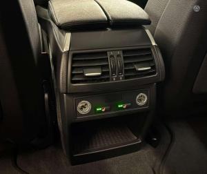 Black BMW X5 2011 in Marijampole, with an engine capacity of 2.99 L and mileage of 268 thousand km for 10999 €, photo 22 on AUTOMOTO.COM.LV