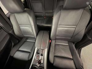 Black BMW X5 2011 in Marijampole, with an engine capacity of 2.99 L and mileage of 268 thousand km for 10999 €, photo 23 on AUTOMOTO.COM.LV