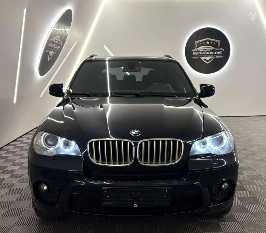 Black BMW X5 2011 in Marijampole, with an engine capacity of 2.99 L and mileage of 268 thousand km for 10999 €, photo 29 on AUTOMOTO.COM.LV