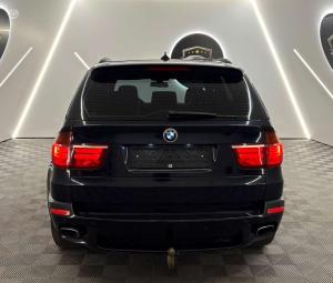 Black BMW X5 2011 in Marijampole, with an engine capacity of 2.99 L and mileage of 268 thousand km for 10999 €, photo 30 on AUTOMOTO.COM.LV