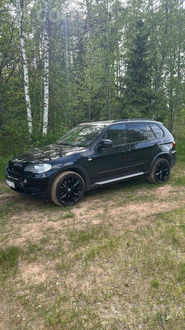 Melns BMW X5 2011 Rīga, ar dzinēja tilpumu 3.00 L un nobraukumu 275 tūkst. km par 12700 €, foto 2 vietnē AUTOMOTO.COM.LV