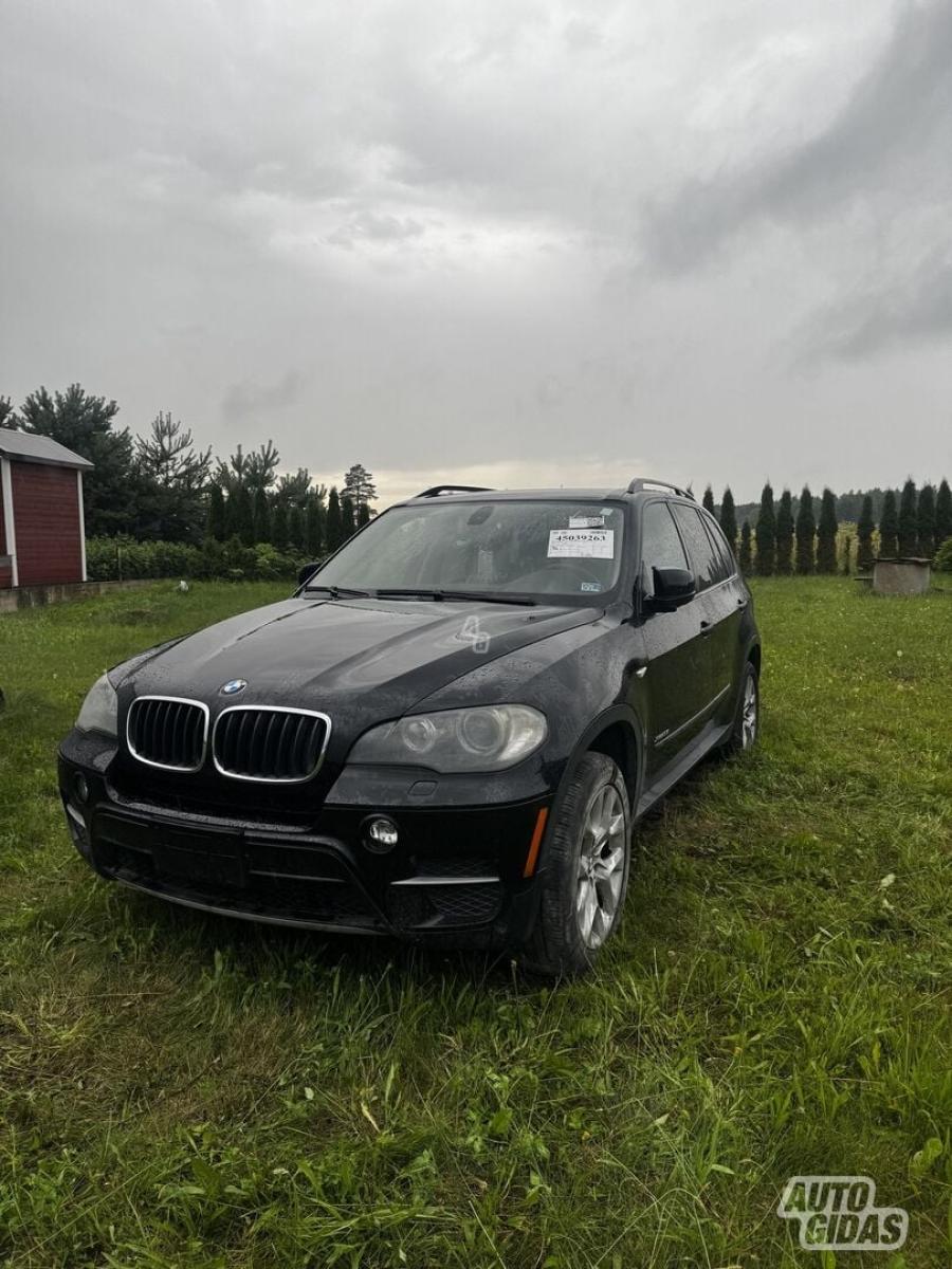 Melns BMW X5 2011 Šauļi, ar dzinēja tilpumu 3.00 L un nobraukumu 190 tūkst. km par 4490 €, foto 1 vietnē AUTOMOTO.COM.LV