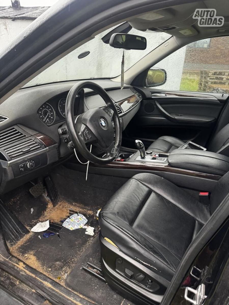 Melns BMW X5 2011 Šauļi, ar dzinēja tilpumu 3.00 L un nobraukumu 190 tūkst. km par 4490 €, foto 7 vietnē AUTOMOTO.COM.LV
