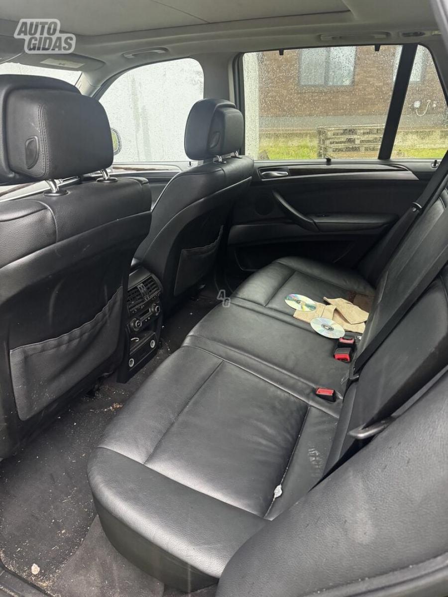 Melns BMW X5 2011 Šauļi, ar dzinēja tilpumu 3.00 L un nobraukumu 190 tūkst. km par 4490 €, foto 8 vietnē AUTOMOTO.COM.LV