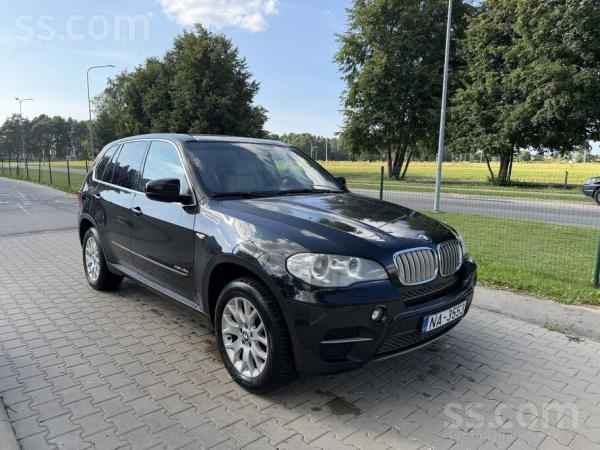 Melns BMW X5 2011 Rīga, ar dzinēja tilpumu 3.00 L un nobraukumu 234 tūkst. km par 11000 €, foto 1 vietnē AUTOMOTO.COM.LV