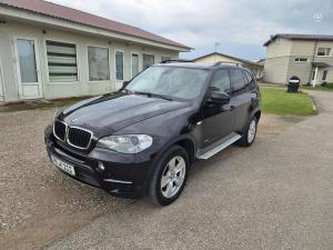 Melns BMW X5 2011 Viļņa, ar dzinēja tilpumu 2.99 L un nobraukumu 269 tūkst. km par 9500 €, foto  vietnē AUTOMOTO.COM.LV