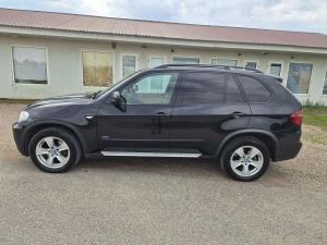 Black BMW X5 2011 in Vilnius, with an engine capacity of 2.99 L and mileage of 269 thousand km for 9500 €, photo 3 on AUTOMOTO.COM.LV
