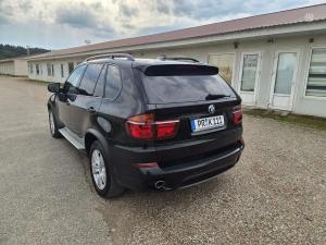 Black BMW X5 2011 in Vilnius, with an engine capacity of 2.99 L and mileage of 269 thousand km for 9500 €, photo 4 on AUTOMOTO.COM.LV