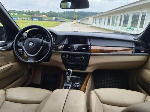 Black BMW X5 2011 in Vilnius, with an engine capacity of 2.99 L and mileage of 269 thousand km for 9500 €, photo 11 on AUTOMOTO.COM.LV